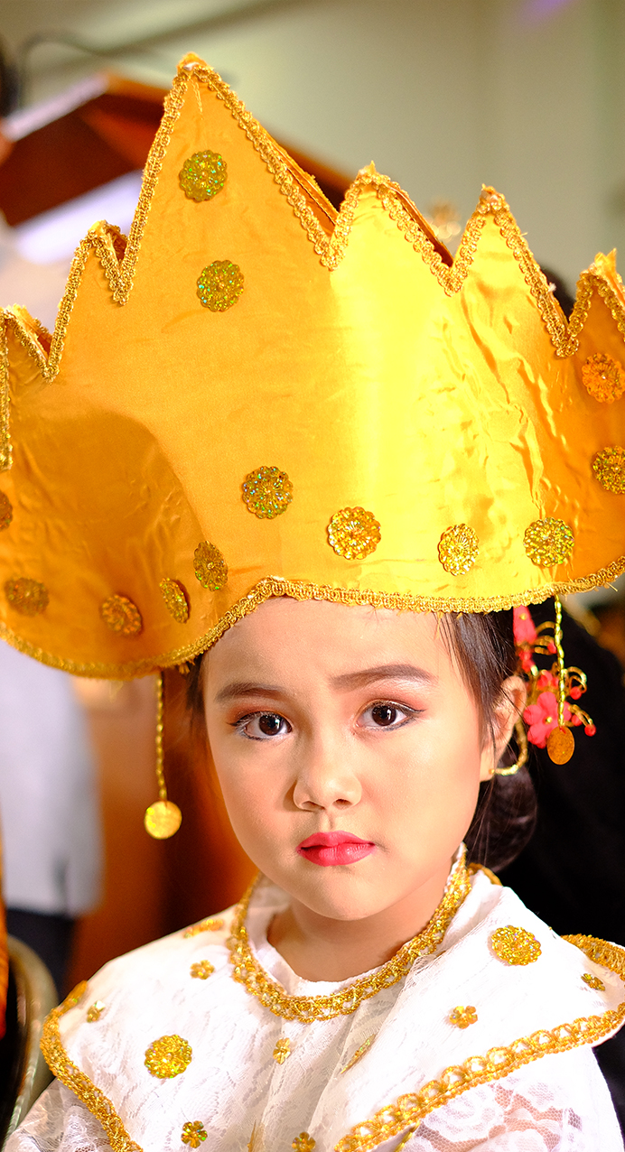 LOMBA FASHION SHOW BUSANA ADAT – Paroki Karawaci Gereja St. Agustinus